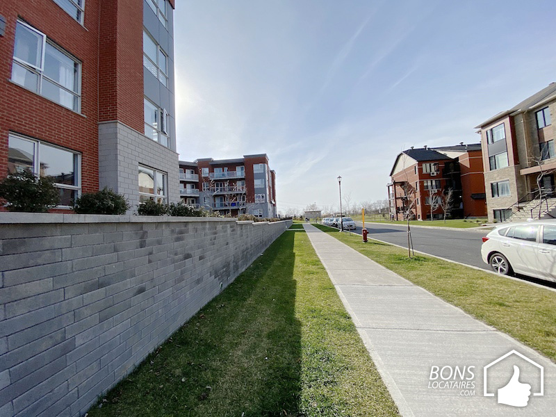 Visite Virtuelle Condo à Louer Quartier Dix30 Bons Locataires